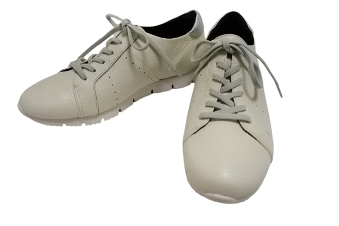 【arui_toe 57502 オフホワイト】本革コンフォートスニーカー – 神戸旅靴屋